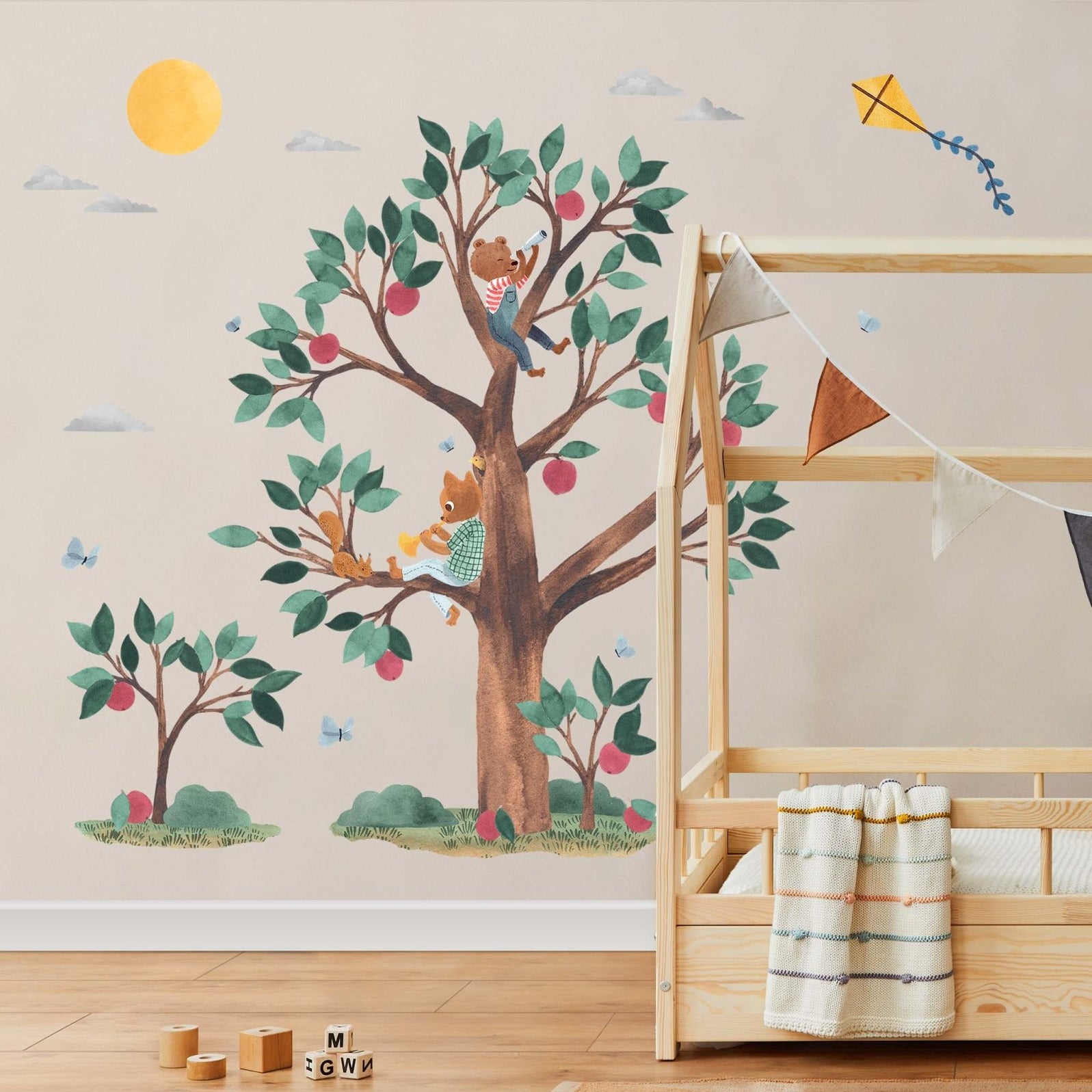 Wall Stickers: animals in all shapes and sizes, plastic-free and easy ...