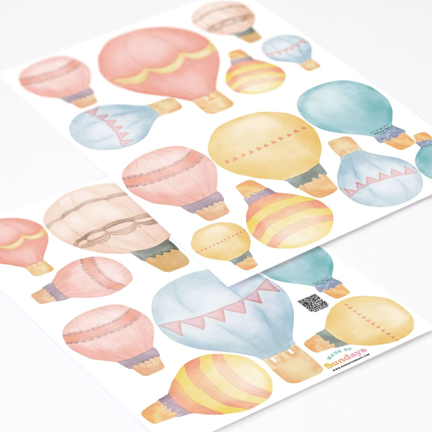 Hot air balloon and stars wall stickers, plastic-free and easy to use ...